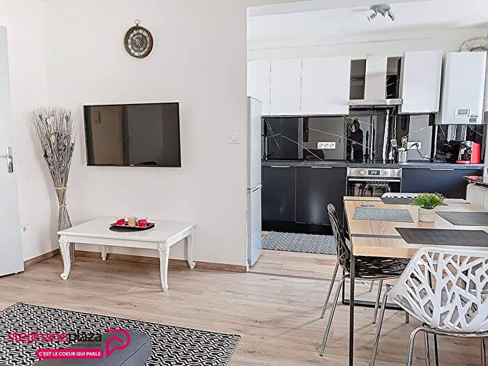 Appartement à louer - Ferrandière Maisons-Neuves, Villeurbanne - 4 pièces - 3 chambres