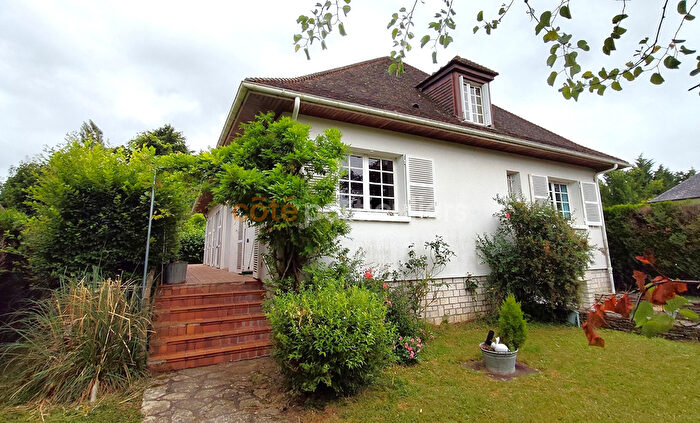 Maison 8 pièces à Amilly, à vendre