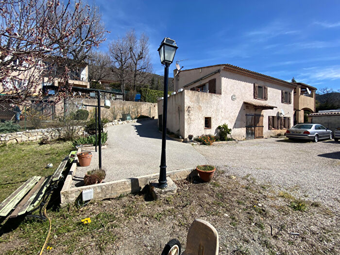 Maison à vendre - Saint-Vallier-de-Thiey - 5 pièces - 3 chambres