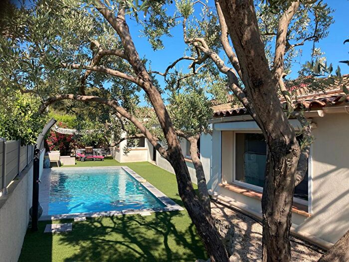 Maison à vendre - Roquefort-la-Bédoule - 7 pièces - 4 chambres