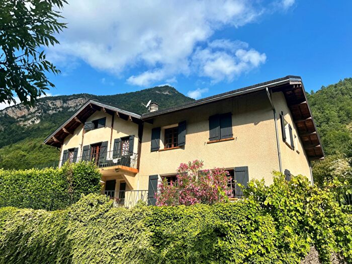 Maison à vendre - Axat - 12 pièces - 5 chambres