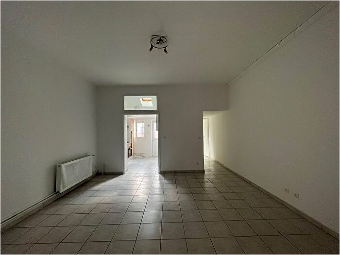 Appartement à louer - Lille, Fives - 2 pièces - 1 chambre
