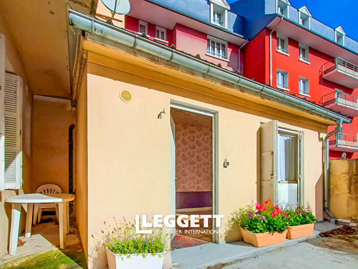 Maisons à vendre et appartements à louer - 3