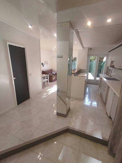 Saint-Pierre-De-Féric, Nice : Appartement 1 pièce à louer