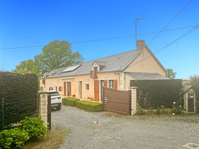 Maison à vendre - Saint-Chartier - 10 pièces - 5 chambres