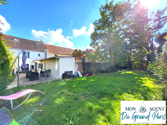 Maison à vendre - Villejust - 5 pièces - 4 chambres