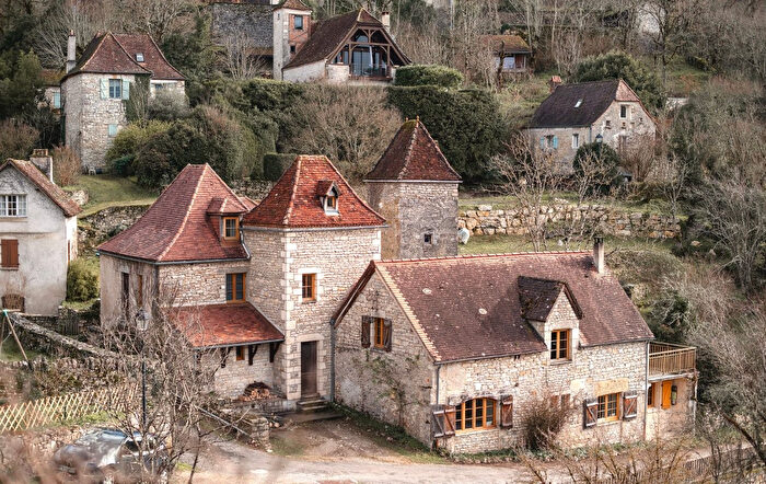 Maison à vendre - Montvalent - 6 pièces - 5 chambres