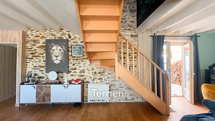 Maison 5 pièces à vendre à Saint-Aubin-de-Luigné