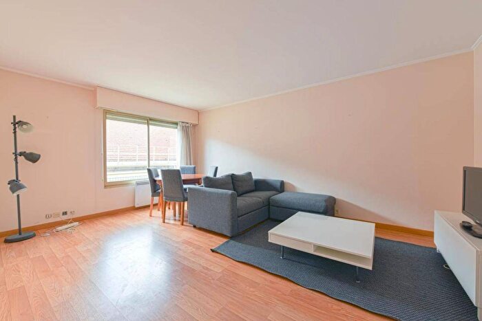 Appartement à louer - Paris ème arrondissement - 2 pièces - 1 chambre