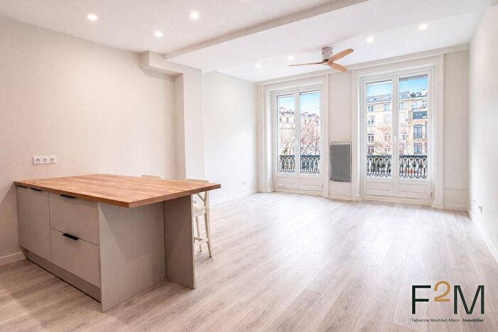 Appartement à louer - Lyon ème arrondissement - 2 pièces - 1 chambre