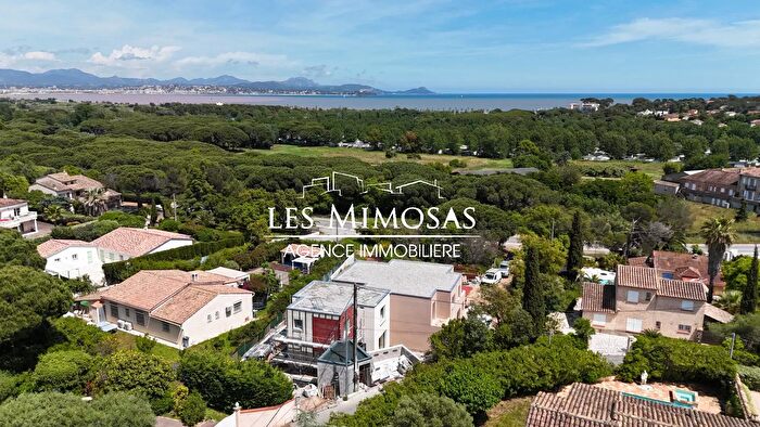 Maison à vendre - Fréjus, Saint-Aygulf - 4 pièces