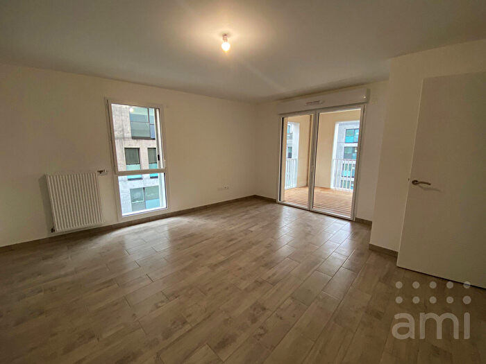 Appartement 3 pièces à Bordeaux, Bassins à Flot, à louer