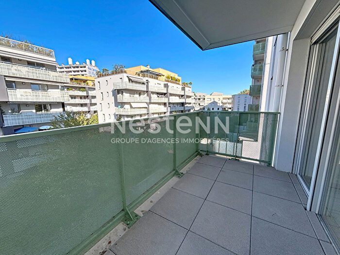Lyon 8ème, Bachut, Transvaal : Appartement 1 pièce à vendre