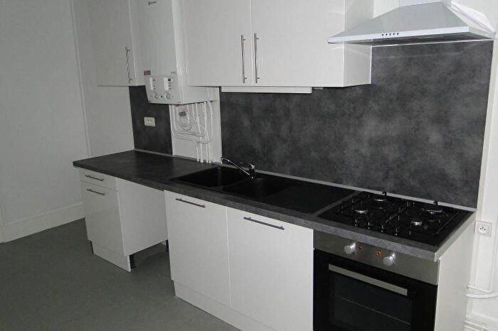 Appartement à louer - Ballainvilliers, Clermont-Ferrand - 4 pièces - 3 chambres