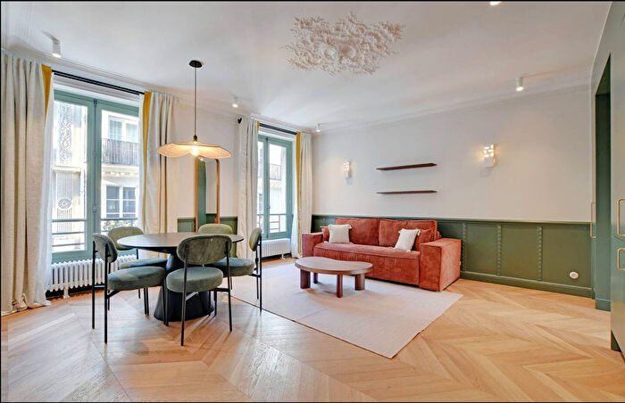 Appartement 4 pièces à Paris 10ème, Château d'Eau, Lancry, à vendre