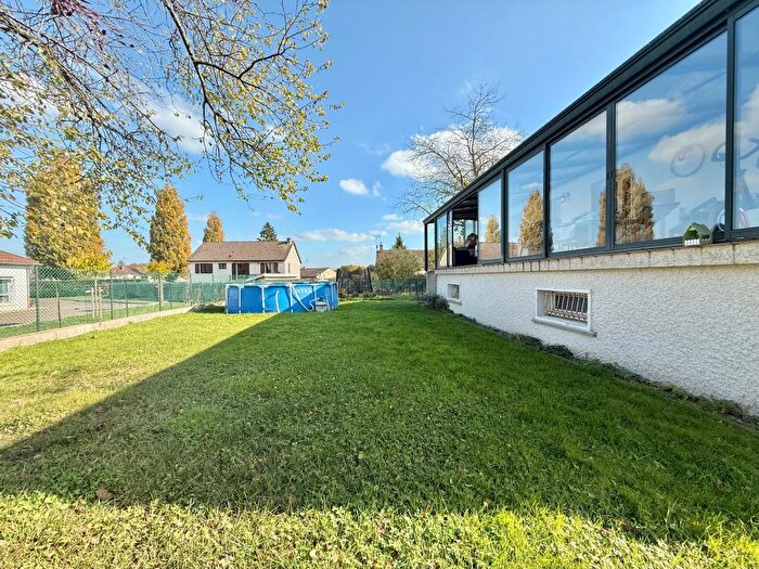 Maison à vendre - Lamarche-sur-Saône - 4 pièces - 3 chambres