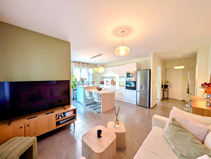 Bourgoin-Jallieu, Centre-ville, Pont Saint-Michel - Appartement 3 pièces à vendre