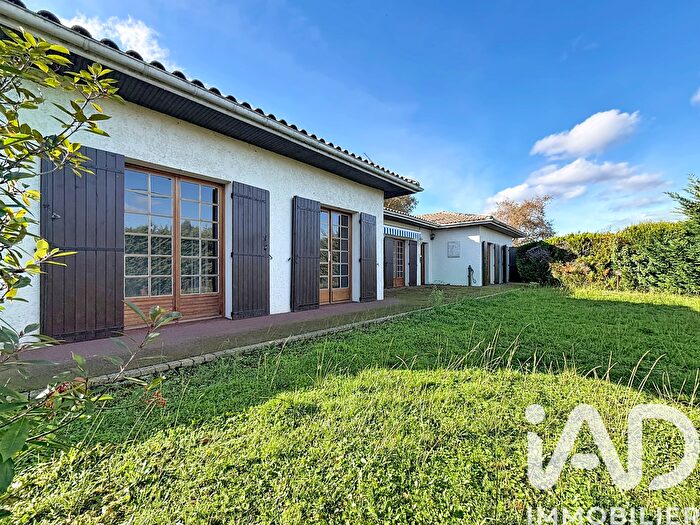 Maison à vendre - Le Pian-Médoc - 7 pièces - 5 chambres