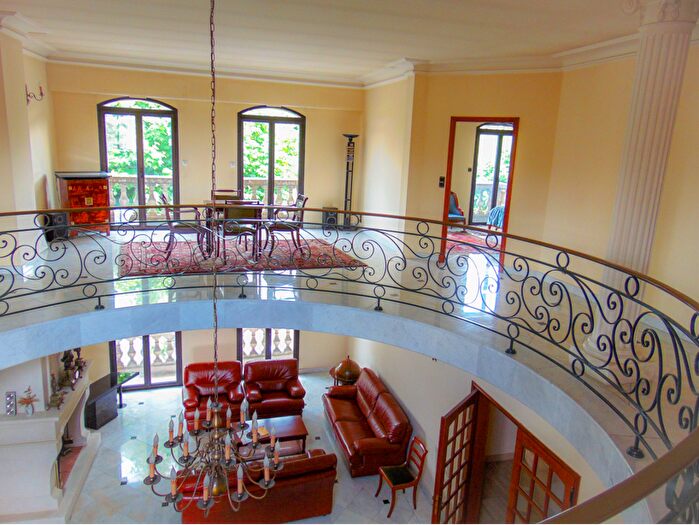 Appartement à vendre - Villeneuve-sur-Lot - 5 pièces - 3 chambres