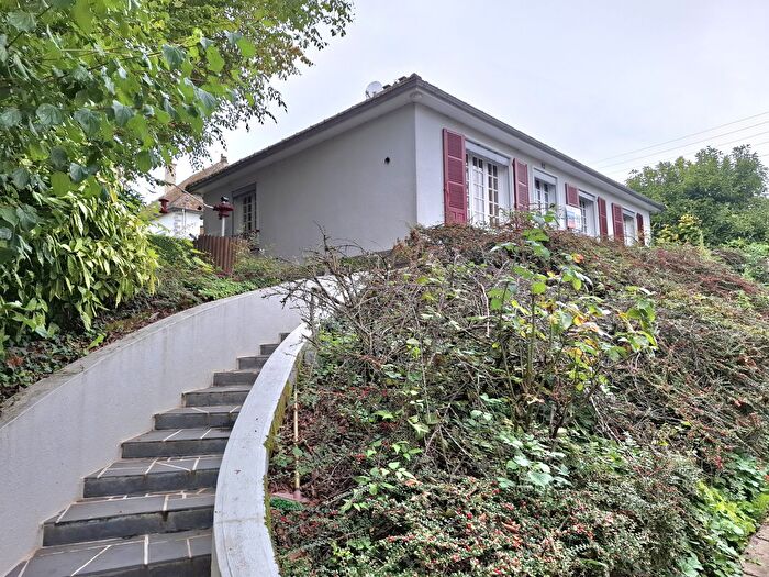 Maison à vendre - Mamers - 4 pièces - 3 chambres