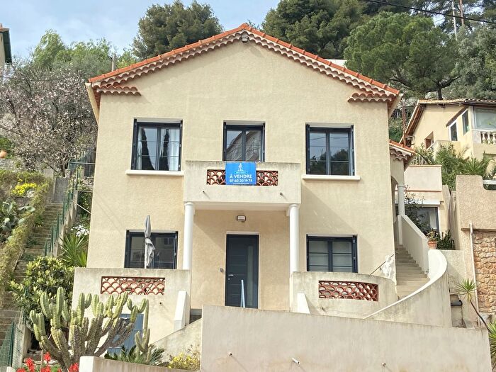 Maison à vendre - Toulon, Sainte-Anne - 5 pièces - 3 chambres