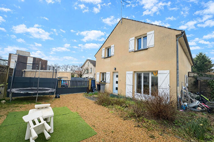 Maison à vendre - Viry-Châtillon, Chatillon - 4 pièces - 3 chambres