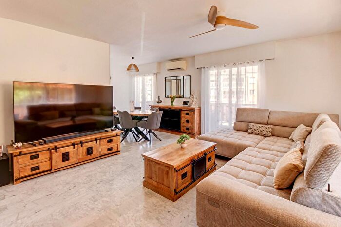 Cagnes-sur-Mer, Le Val Fleuri - Appartement 3 pièces à vendre