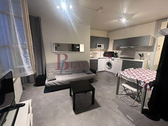 Appartement 1 pièce à Ussel, à louer