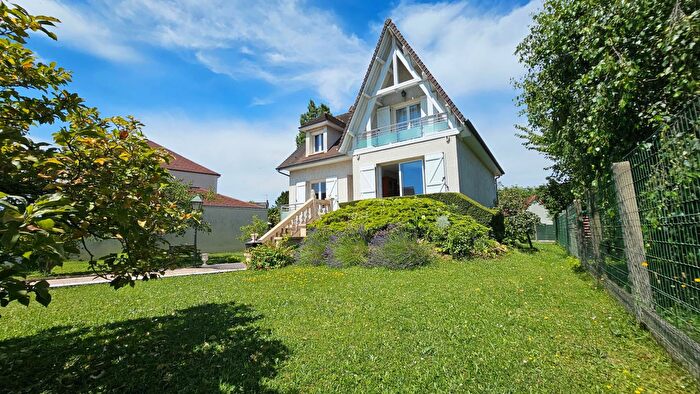 Maison à vendre - Le Plessis-Trévise, Marbeau, Coeuilly - 5 pièces - 4 chambres