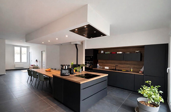 Maison à vendre - Roanne, Halage - 4 pièces - 2 chambres