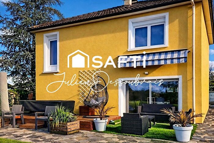 Maison à vendre - Buzançais - 4 pièces - 3 chambres