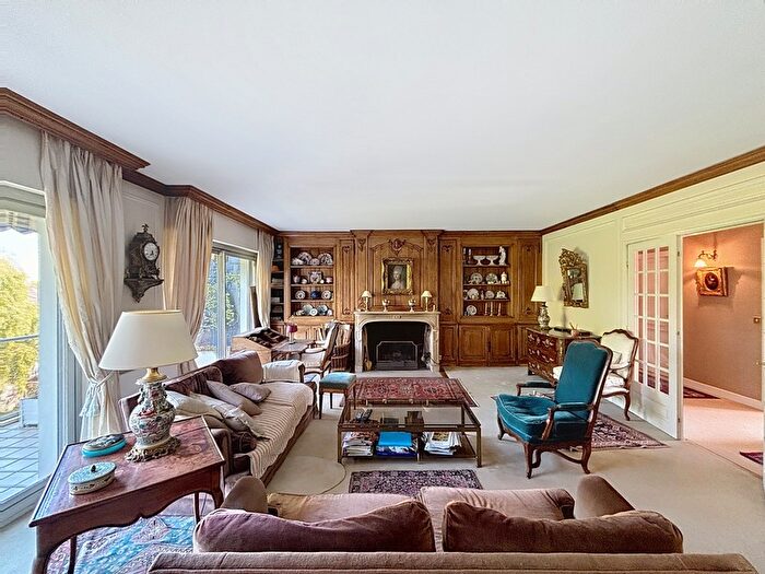 Appartement à vendre - Reims, Centre-ville - 6 pièces - 4 chambres