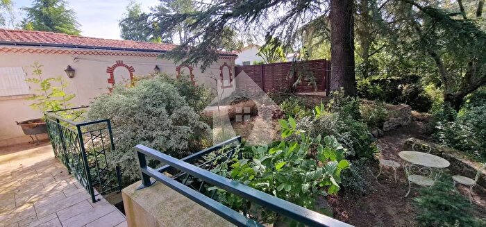 Maisons à vendre et appartements à louer - 1