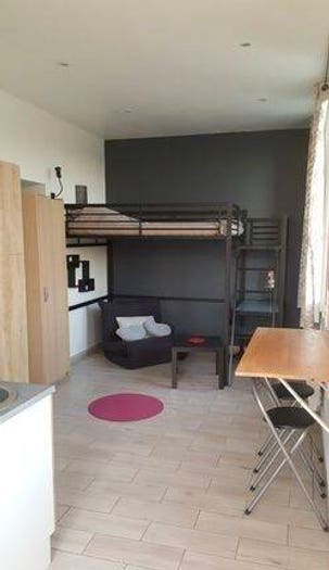 Appartement 1 pièce à Castres-Gironde, à louer