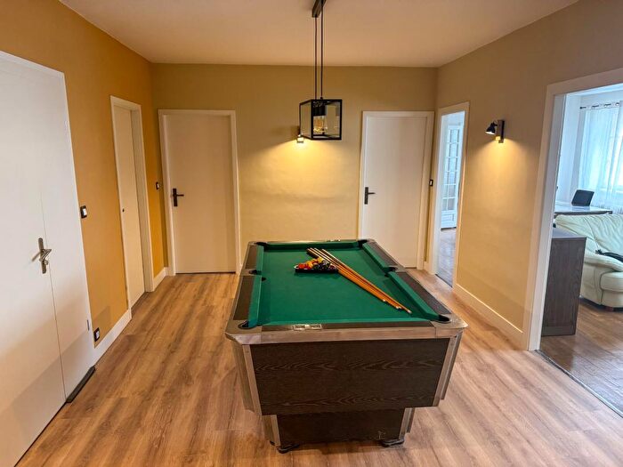 Appartement à vendre - Delme - 7 pièces - 5 chambres