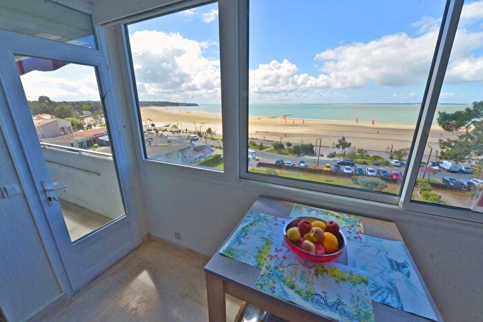 Appartement à vendre - Saint-Georges-de-Didonne - 4 pièces - 3 chambres