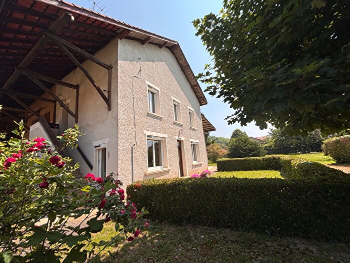 Saint-Hilaire-de-la-Côte : Maison 5 pièces à louer