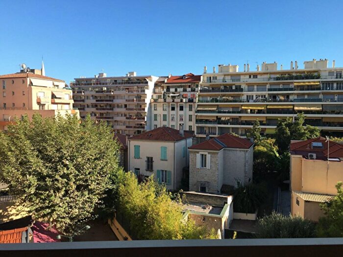 Appartement à louer - Cimiez, Nice - 2 pièces - 1 chambre