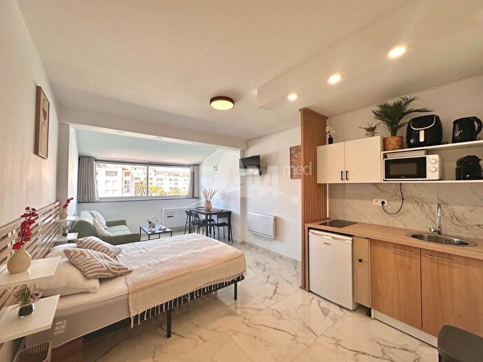 Appartement 1 pièce à louer - La Corniche, Sète