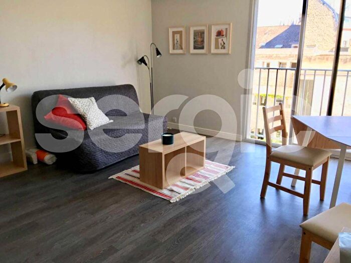 Appartement 1 pièce à louer à Centre Ville, Reims