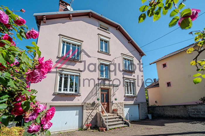 Maison à vendre - Lons-le-Saunier, Le Solvan - 10 pièces - 6 chambres