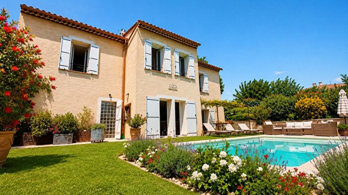Maison 7 pièces à Draguignan, Centre-ville historique, à vendre