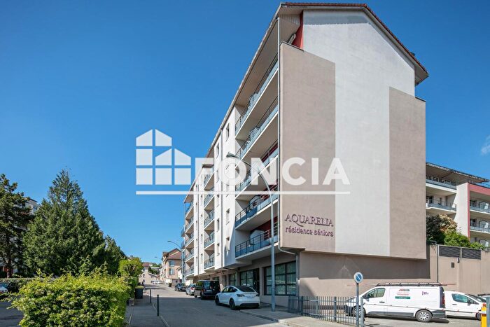 Appartement à vendre - Voiron, Centre-ville, Gare - 2 pièces - 1 chambre