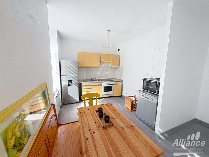 Appartement à louer - Belfort, Centre-ville, Fb de Montbéliard - 3 pièces - 2 chambres