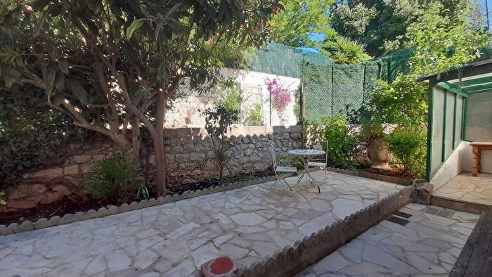 Saint Francois, Grasse : Appartement 3 pièces à louer
