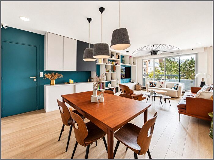 Appartement 5 pièces à Levallois-Perret, Eiffel, à vendre