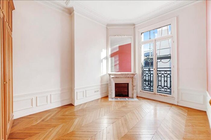 Appartement 7 pièces à louer à Paris 8ème, Elysée, Madeleine