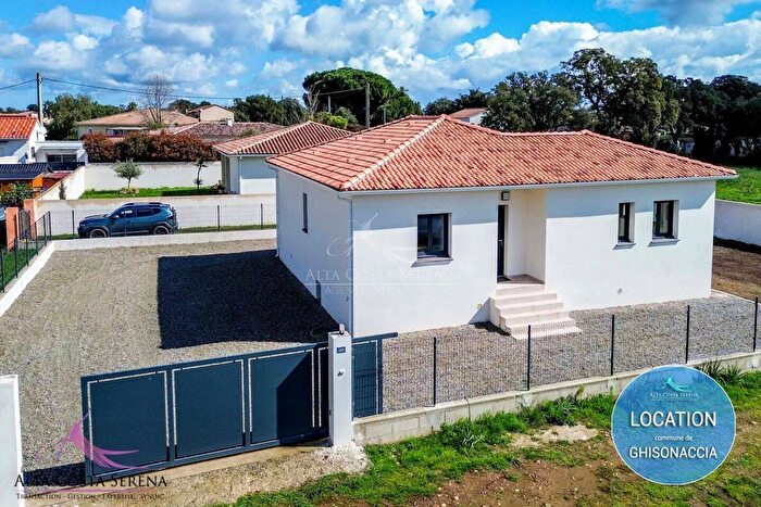 Maison à louer - Ghisonaccia - 4 pièces - 3 chambres