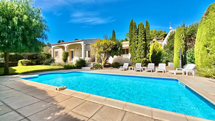 Maison à vendre - Saint-Geniès-de-Fontedit - 6 pièces - 4 chambres