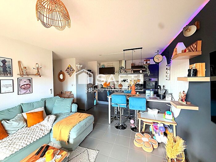 Appartement à vendre - Cuers - 3 pièces - 2 chambres